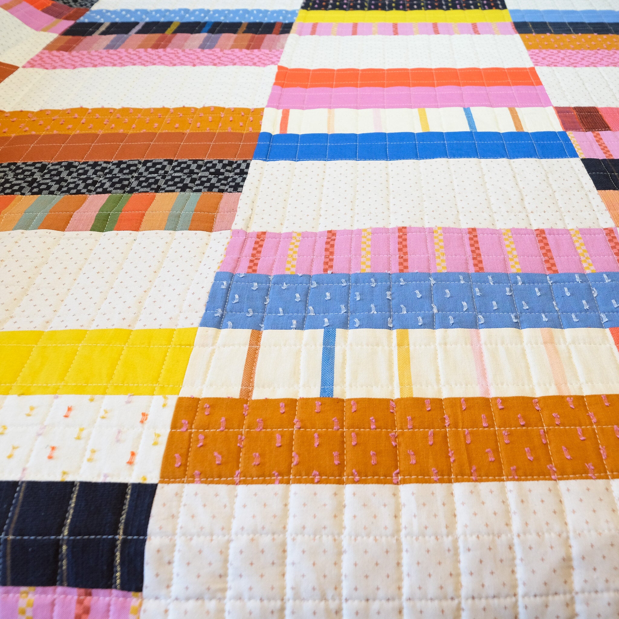 A Visual Ode to Warp & Weft – Kitchen Table Quilting