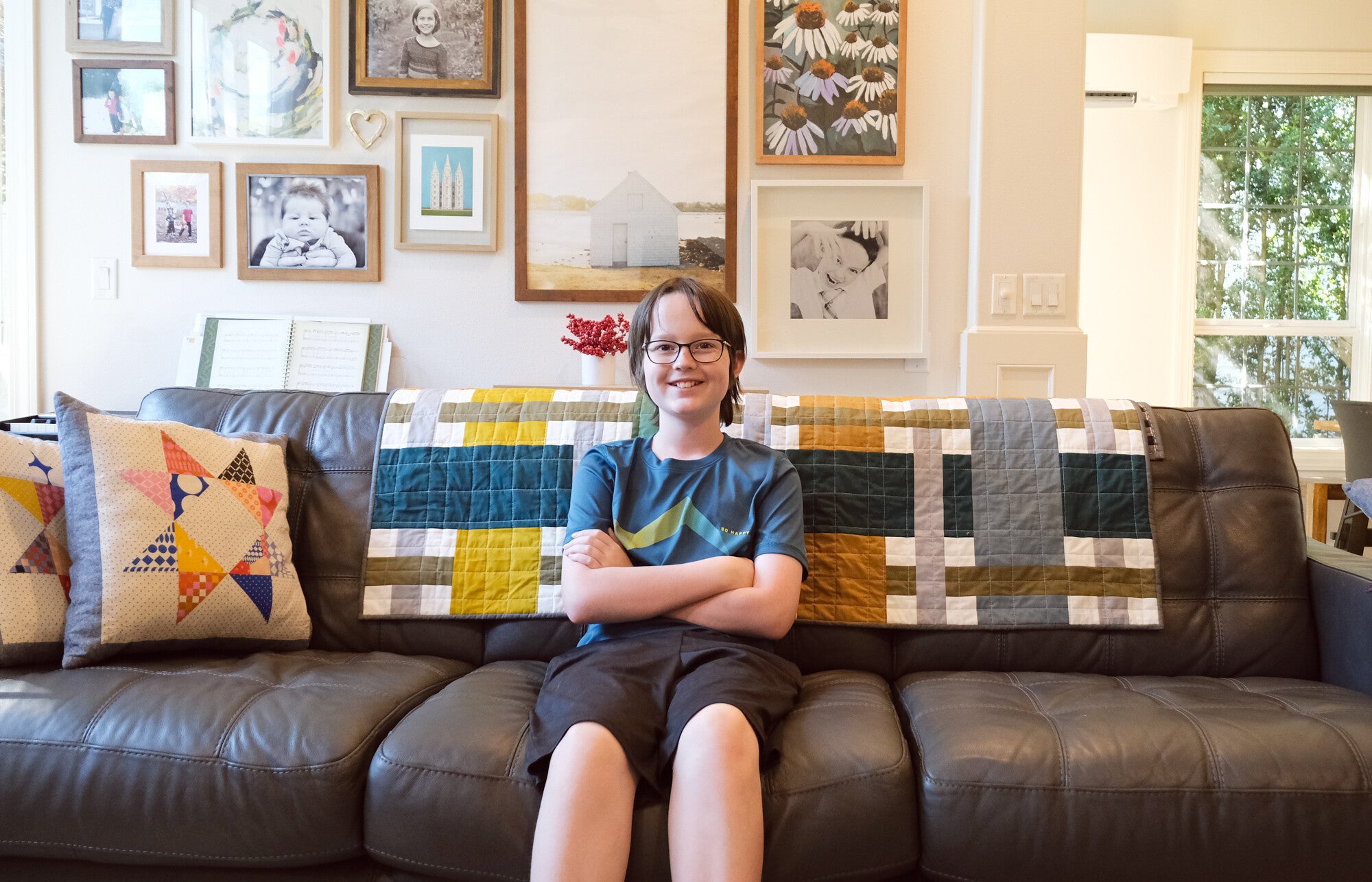 The Jonah Quilt in Pure Solids – Kitchen Table Quilting