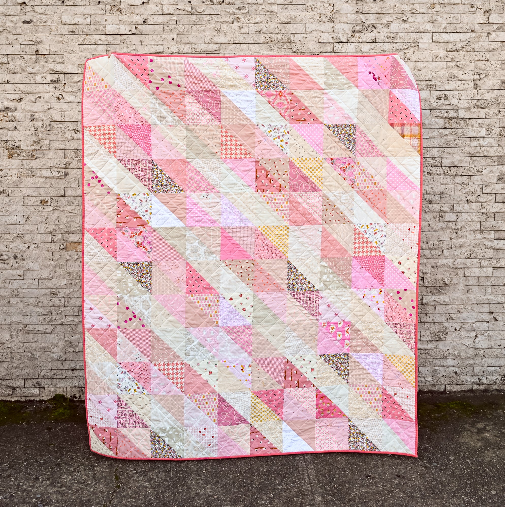 A Scrappy Daphne Quilt – Kitchen Table Quilting
