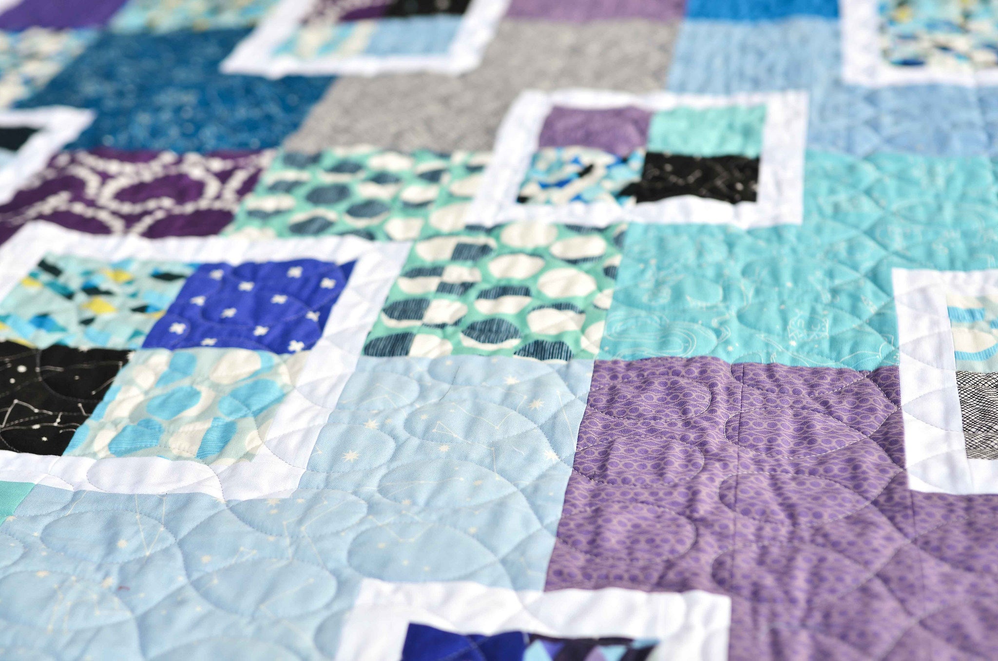 The Flora Quilt PDF Pattern – Kitchen Table Quilting
