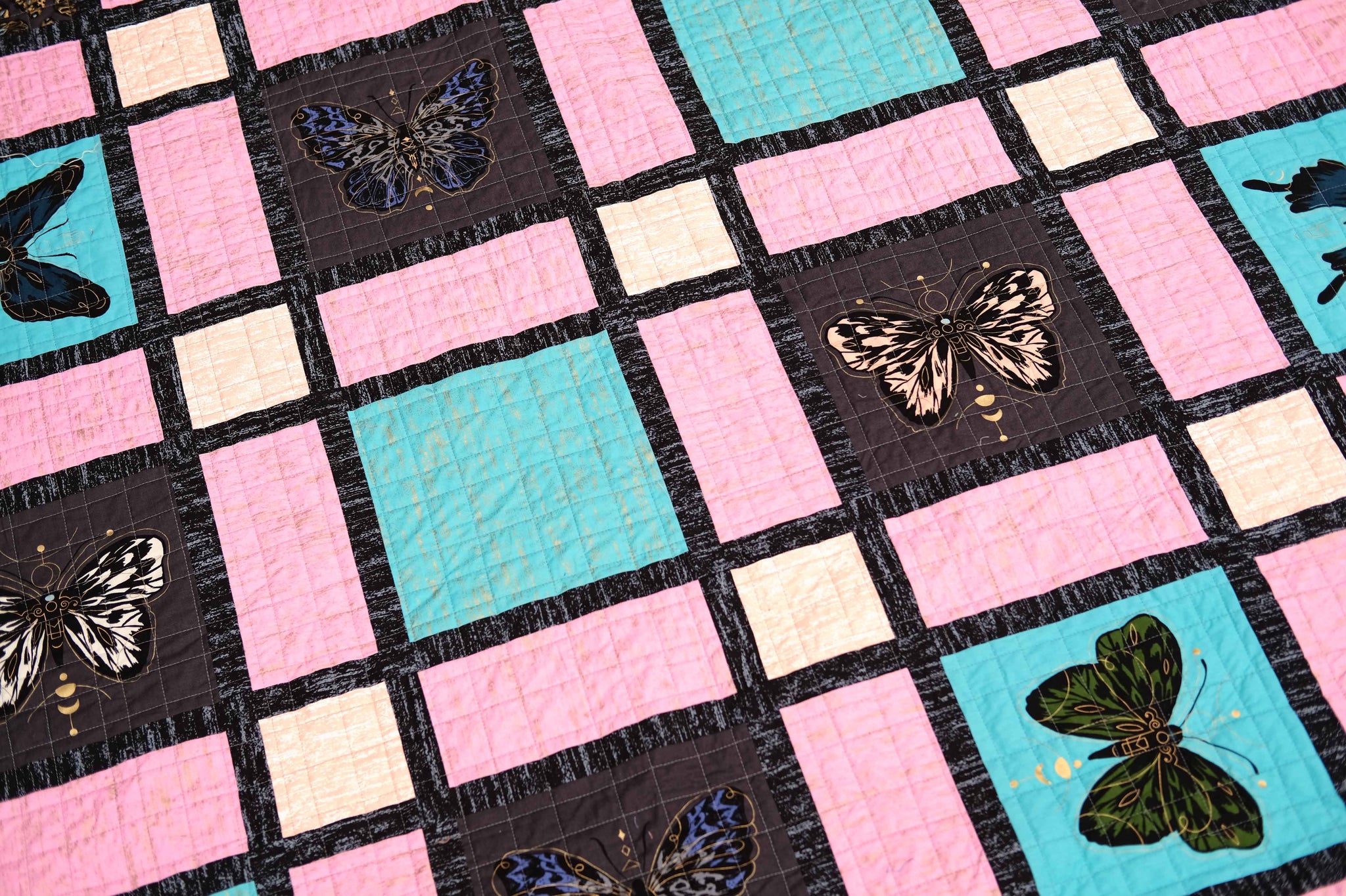 The Delilah Quilt PDF Pattern – Kitchen Table Quilting
