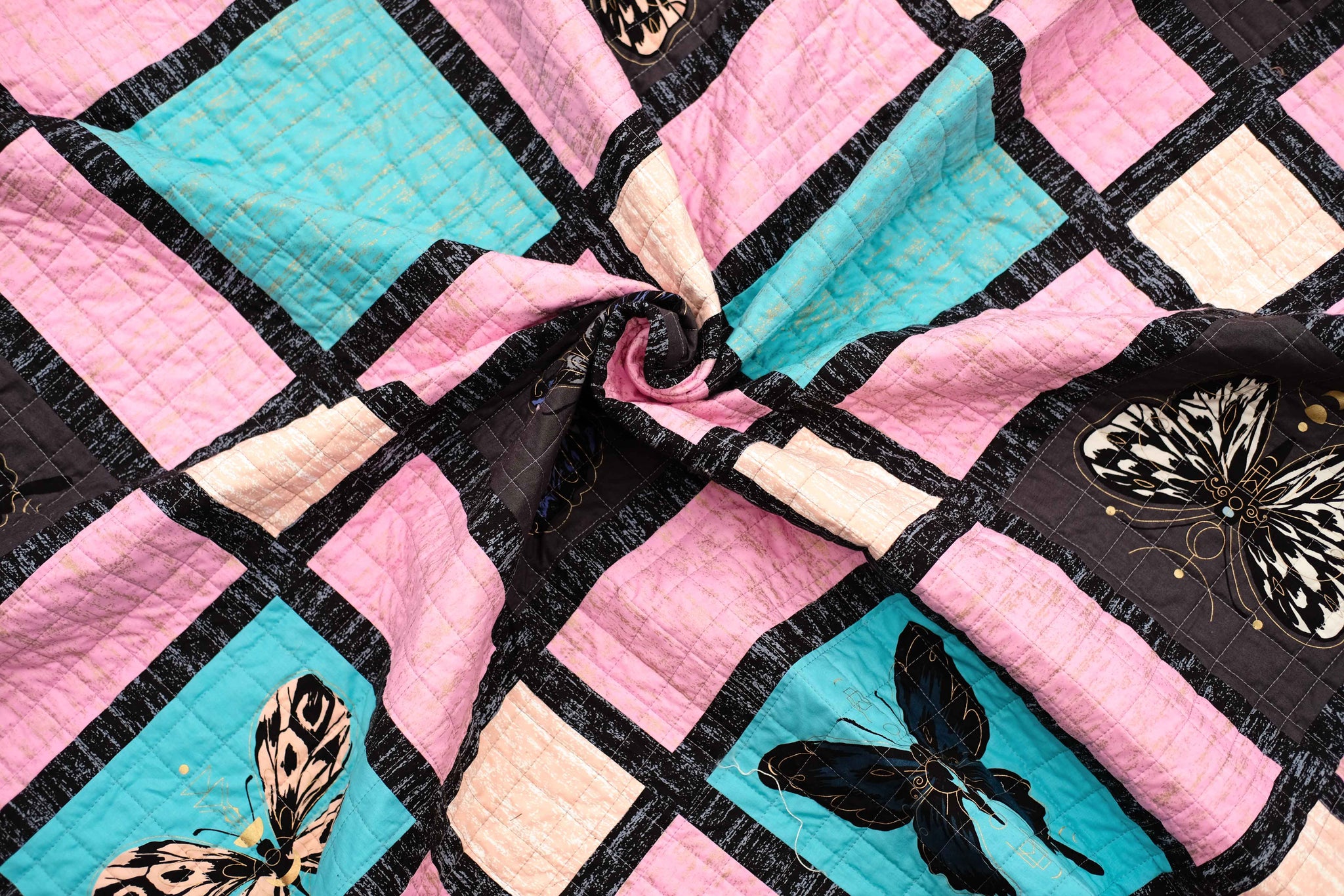 The Delilah Quilt PDF Pattern – Kitchen Table Quilting